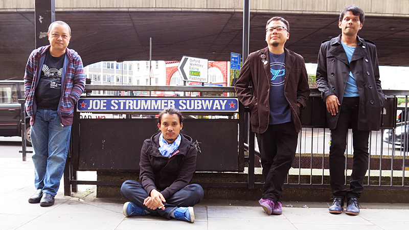 080513_joestrummersubway – TypeWriter